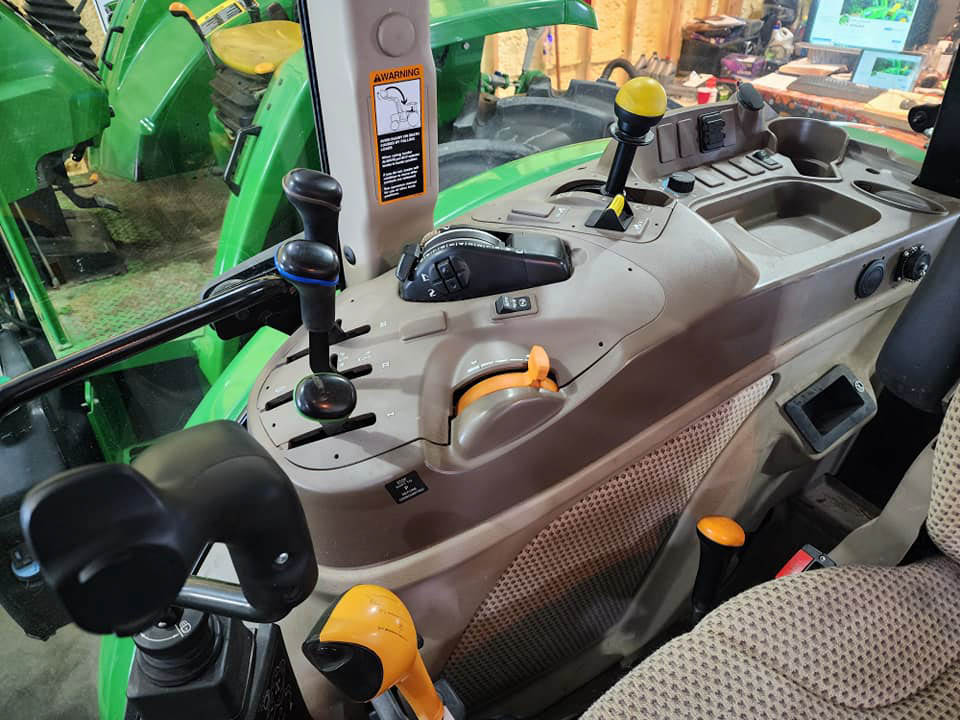 LIKE NEW – LOW HOUR 2018 John Deere 5090M 90hp Utility Tractor, Loader ...